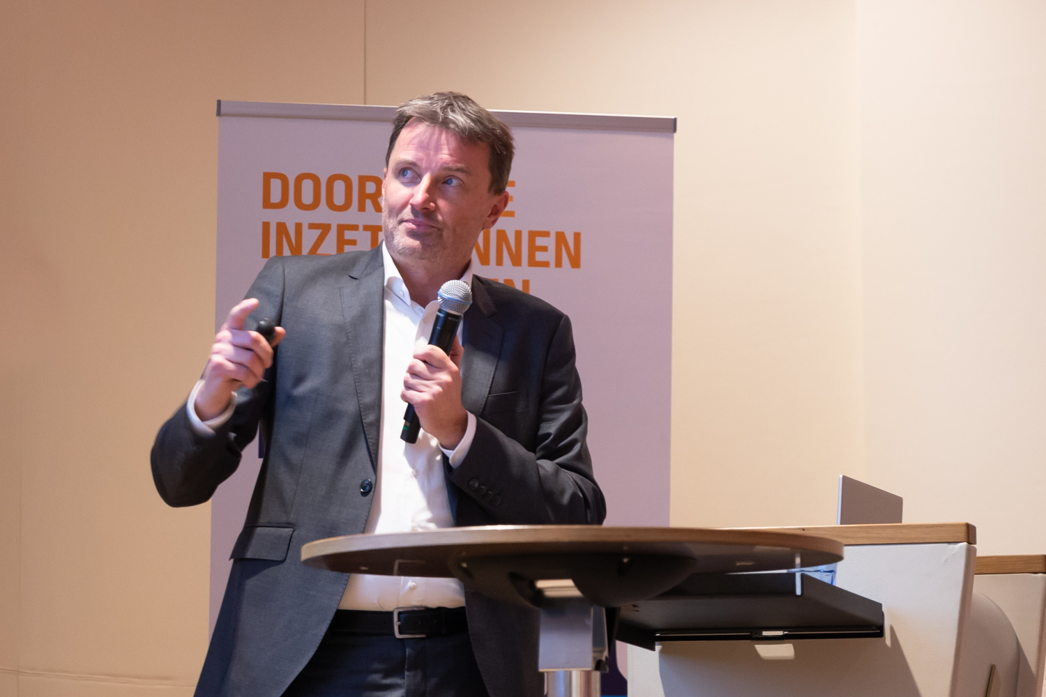 Bridging the Gap: Dutch Institutional Investors & Dutch Venture Capital ...